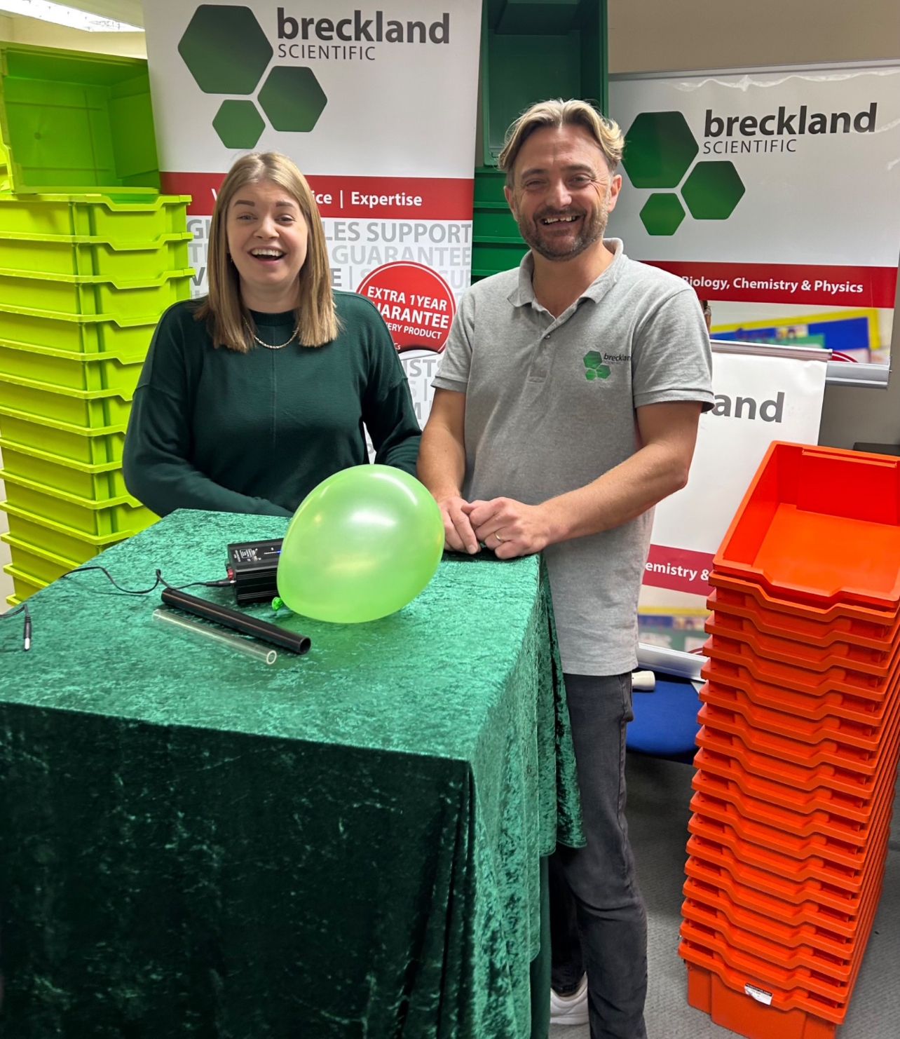 Bench (Heat-Proof) Mat 150 x 150 mm | School Science Equipment ...