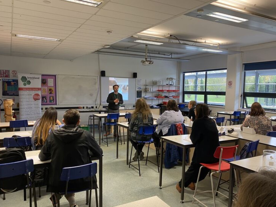 Bench (Heat-Proof) Mat 150 x 150 mm | School Science Equipment ...