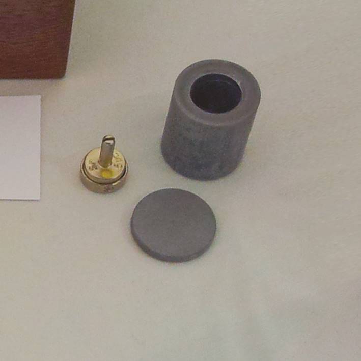 Lead Castle Lid (Spare) | School Science Equipment ...