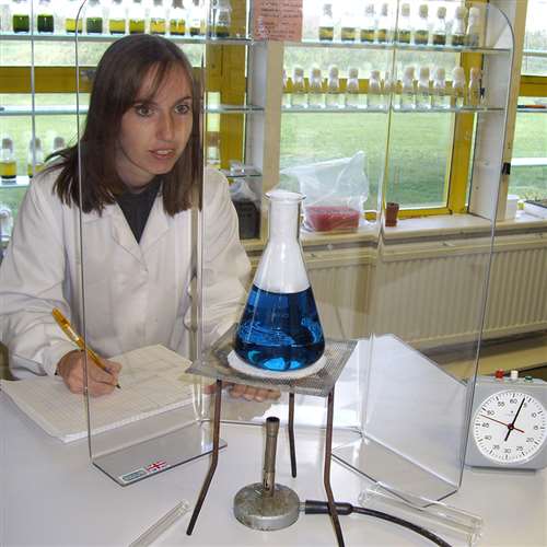 Angled Safety Screen with Integral Supports | School Science Equipment ...